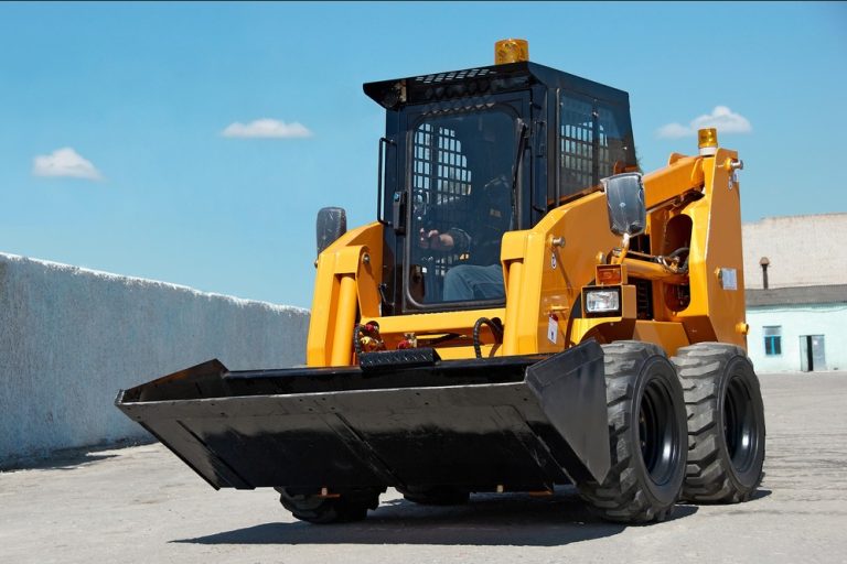 What Are The Key Advantages Of Skid Steer Loaders?